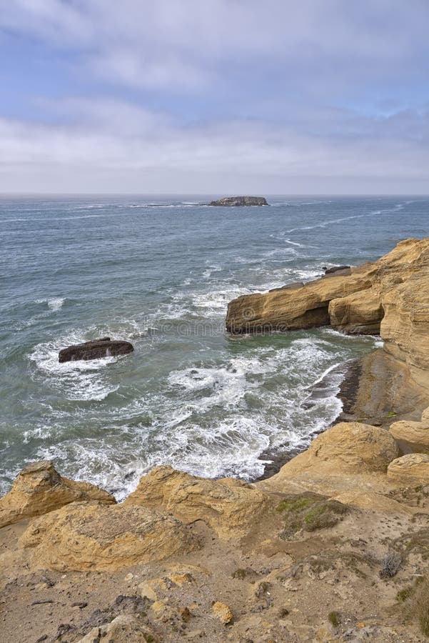Oregon Coast Cliffs and the Pacific Ocean. Stock Image - Image of coast ...