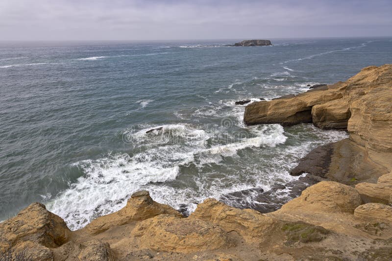 Oregon Coast Cliffs and the Pacific Ocean. Stock Photo - Image of coast ...
