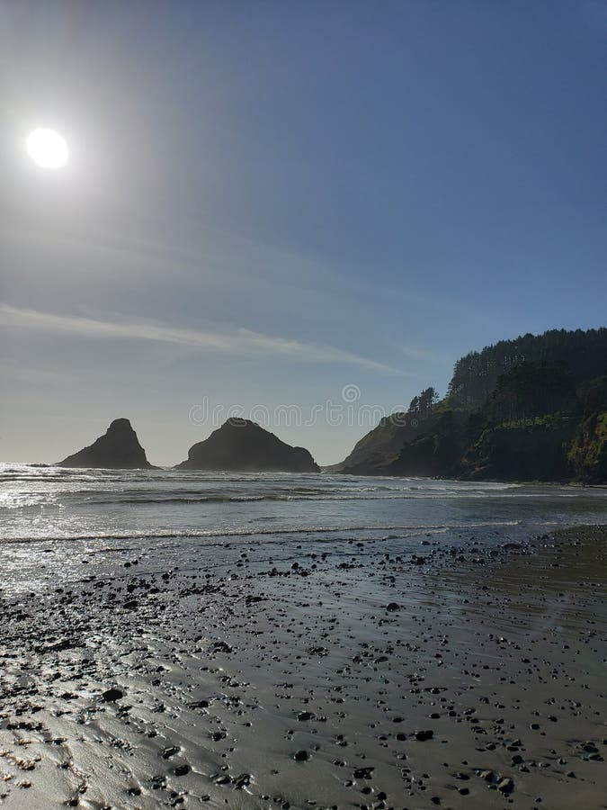 Oregon Coast Ocean View with Cliff Stock Image - Image of coast, view ...