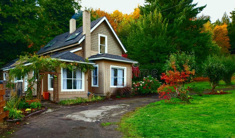 1892 Oregon Original Farmhouse in Lake Oswego Stock Image - Image of ...