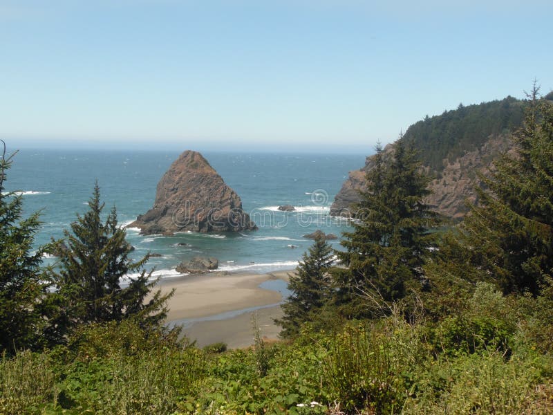 Oregon scenic Beach stock image. Image of scenic, overlook - 98705557
