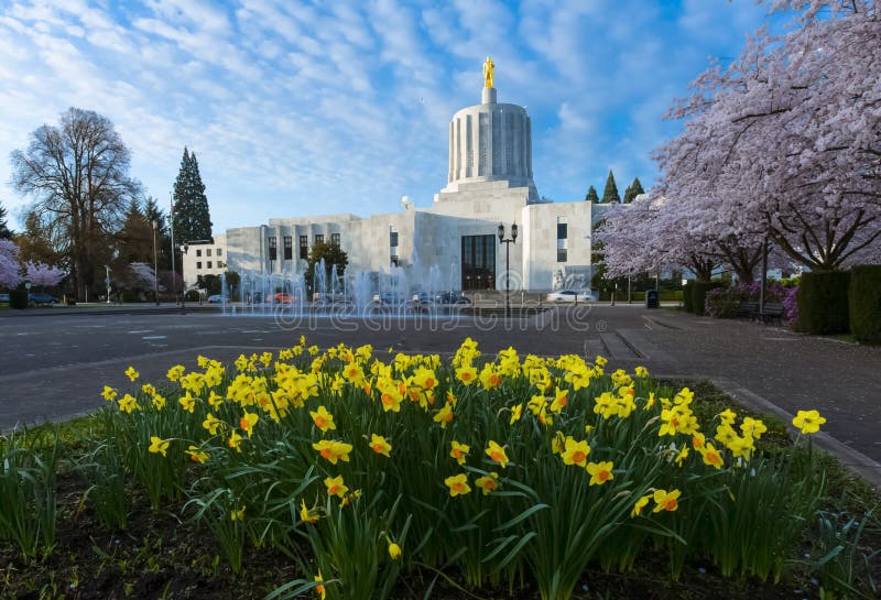 Oregon State Capitol stock photo. Image of meeting, tour - 5447976
