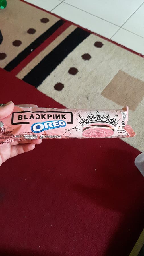 Oreo BLACKPINK Pink and Chocolate Queen Editorial Photography - Image ...
