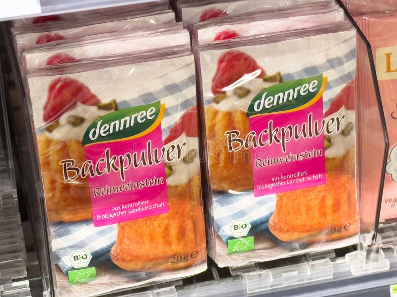 Organic Baking Powder Packets with Berry Toppings on Display in Grocery ...