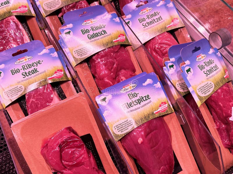 Organic Beef Cuts Selection in Supermarket Display Packaging Editorial ...