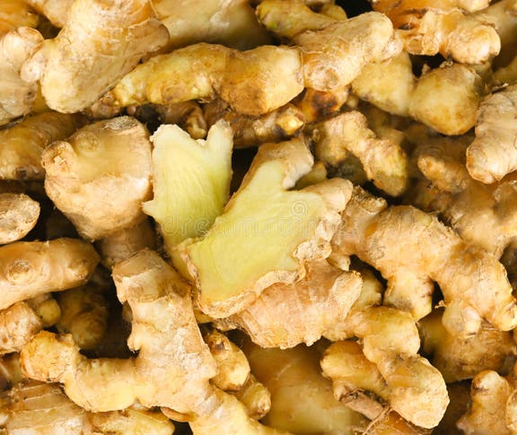 Organic Ginger Root and Ginger Slice. Fresh Ginger Root and Ground ...