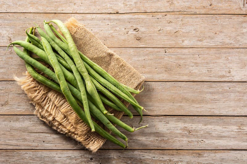 Organic Green Beans on Rustic Wooden Table Stock Photo - Image of fresh ...