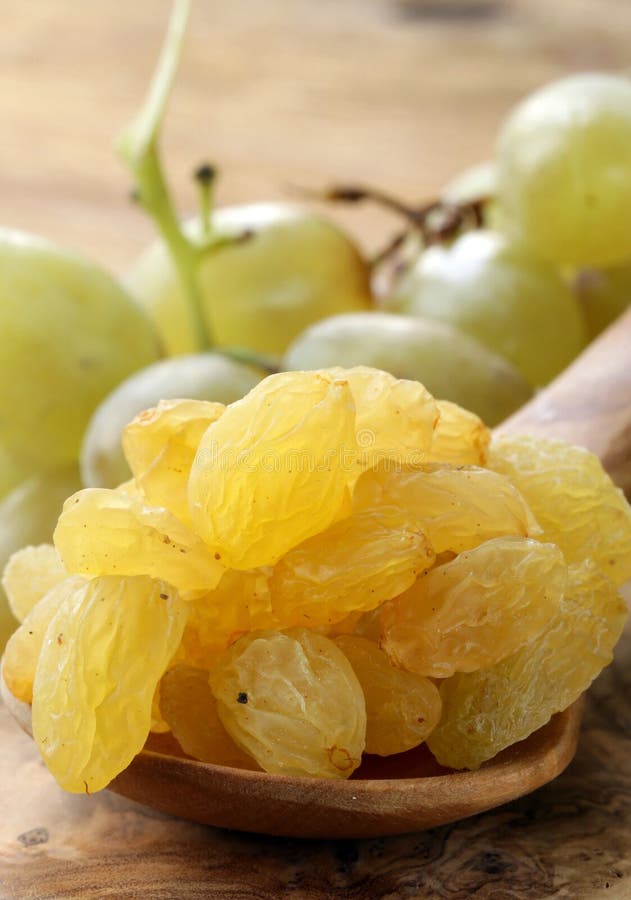 Organic Light White Grape Raisins Stock Photo - Image of brown, healthy ...