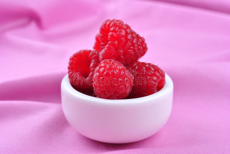 Organic Raspberries in a Small White Bowl Stock Image - Image of berry ...