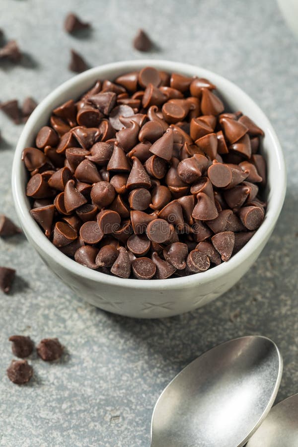 Organic Raw Mini Chocolate Chips In A Bowl Stock Photos - Free ...