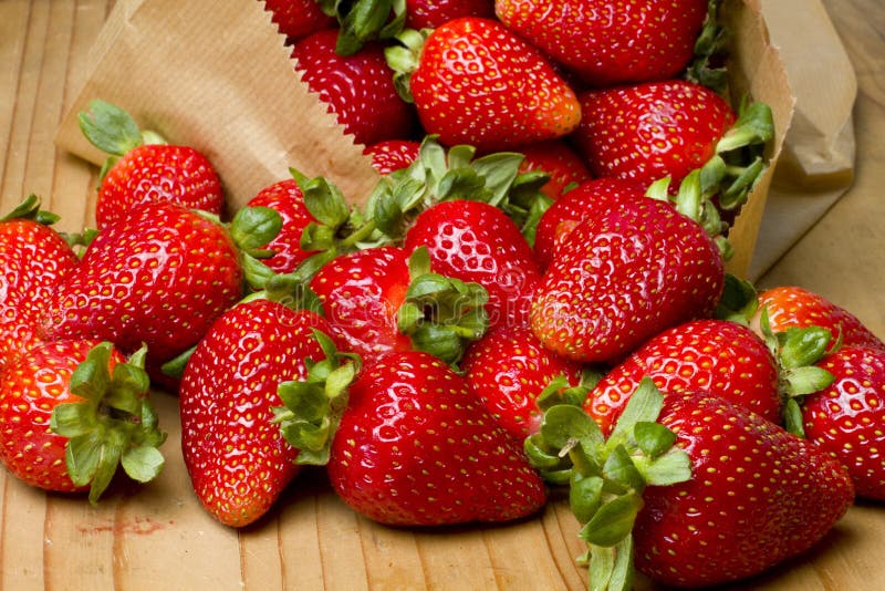 Organic Ripe Red Strawberries Stock Image - Image of table, farmfresh ...