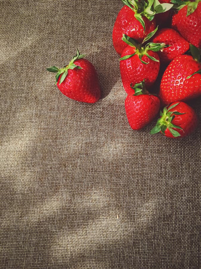 Organic Strawberries on Rustic Linen Background Stock Image - Image of ...