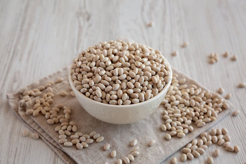 Organic White Beans in a Bowl, Side View Stock Image - Image of diet ...