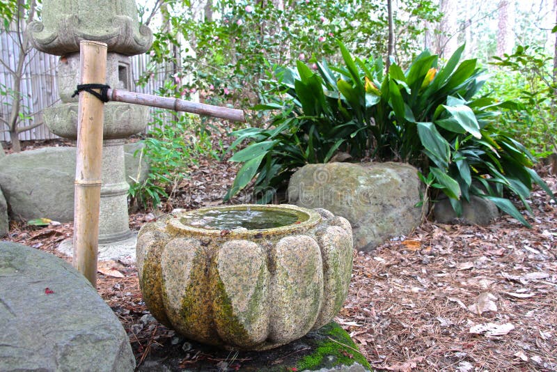 Orientalischer Brunnen stockbild. Bild von orientalisch - 41414331