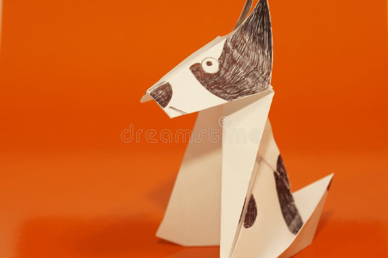 Origami Hund stockfoto. Bild von hund, fertigkeiten, kunst - 86122170