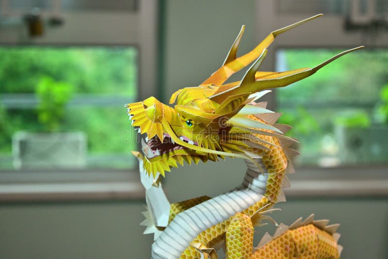 Origami paper dragon stent editorial stock image. Image of design ...
