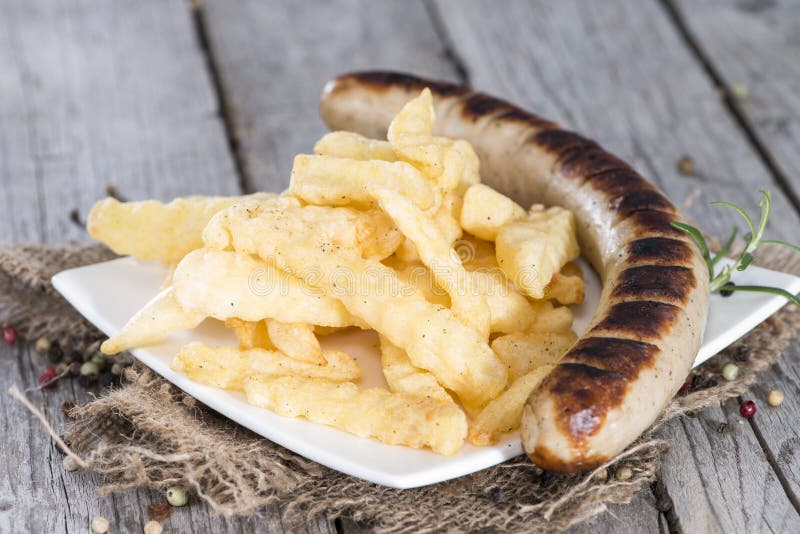 Originele Duitse Braadworst Stock Foto - Image of gedeelte, voedsel ...