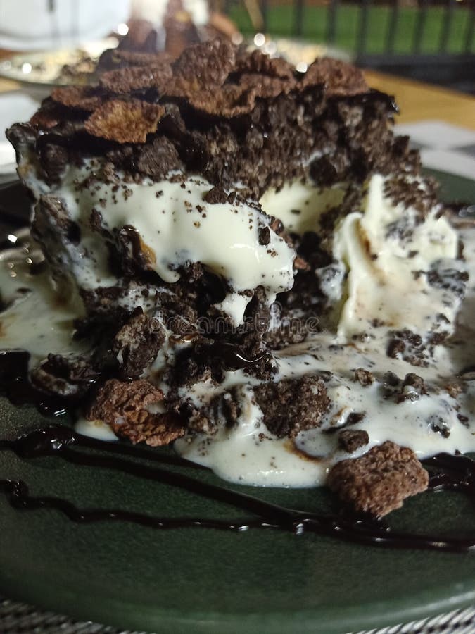 Orio sweet with icecream stock image. Image of dish - 247806449