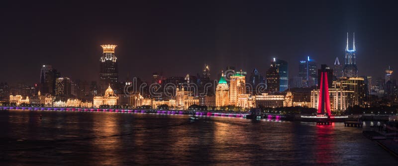 Orizzonte Di Bund in Città Di Shanghai Alla Notte Fotografia Stock ...