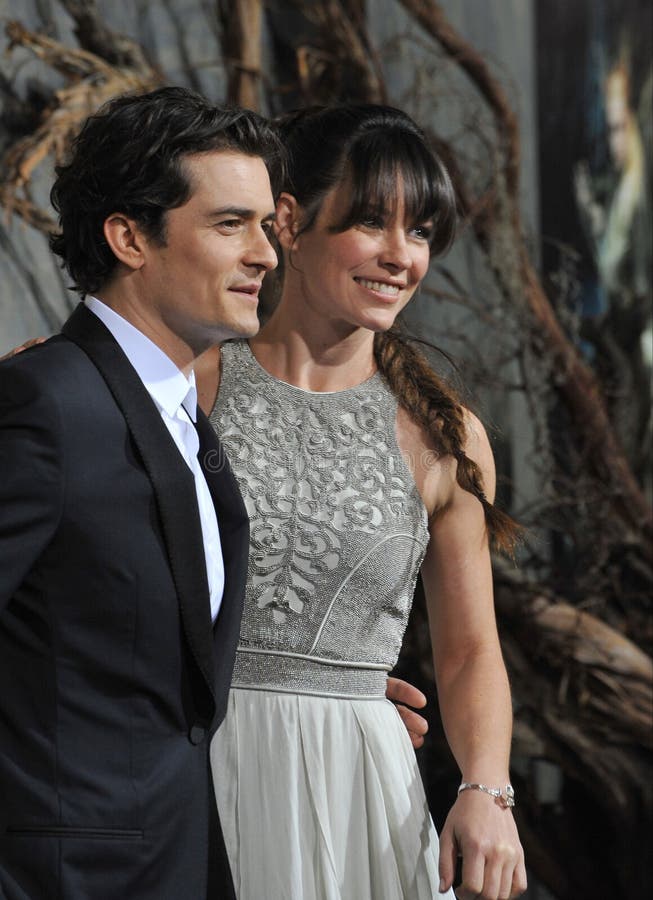 Orlando Bloom & Evangeline Lilly Foto Editorial - Imagem de cinzento ...