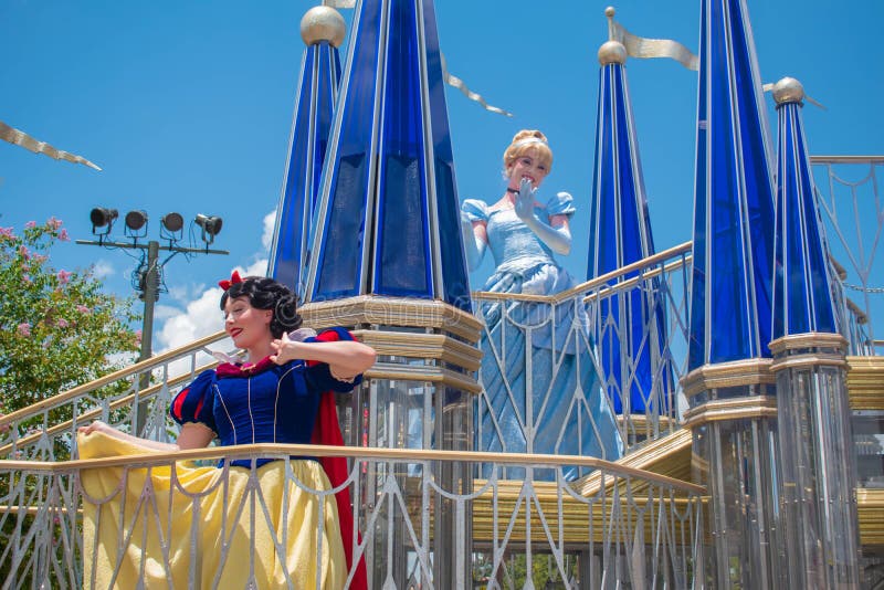 Cinderella and Snow White on Beautiful Parade Float at Magic Kingdom ...