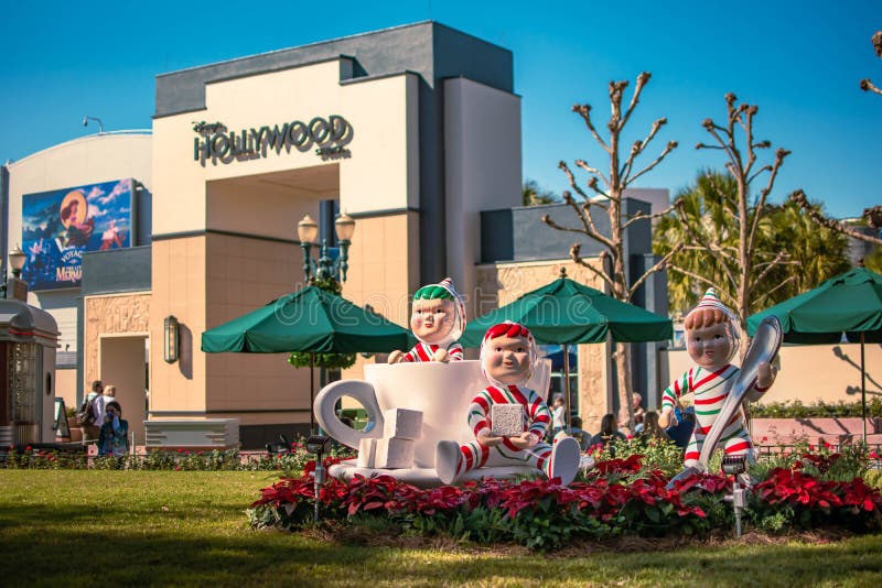 Panoramic View of Hollywood Studios Arch at Hollywood Studios 99 ...