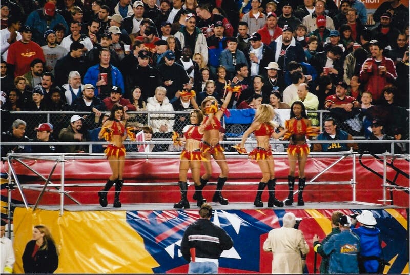 Orlando Rage cheerleader editorial stock image. Image of league - 48539934