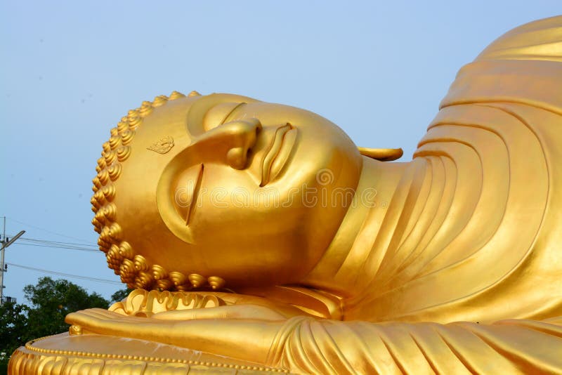 Abra La Mano De La Palma De La Estatua De Buda Imagen de archivo ...