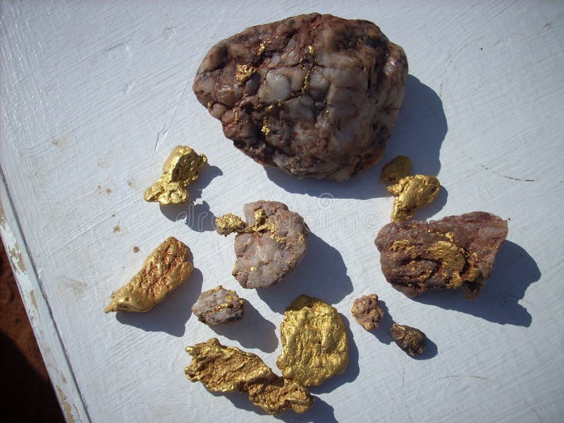 Oro natural foto de archivo. Imagen de preciosamente - 36060984