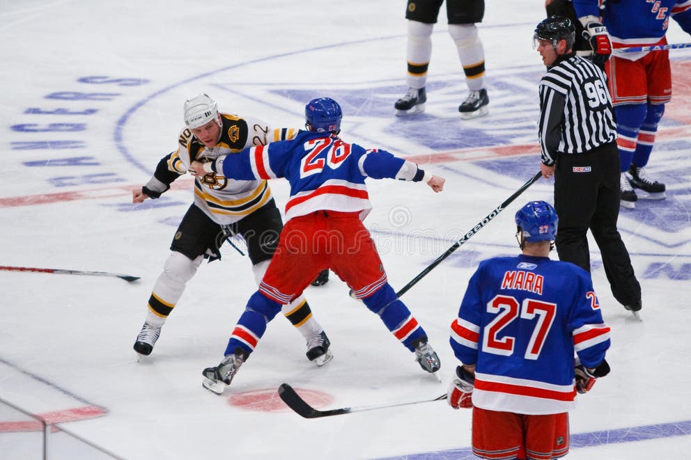 Orr vs. Thornton editorial photography. Image of rangers - 8472212