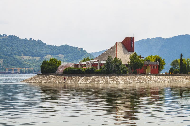 Orsova photo éditorial. Image du tourisme, arbres, course - 37646446