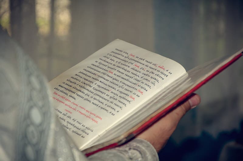 45+ Reading church book Free Stock Photos - StockFreeImages