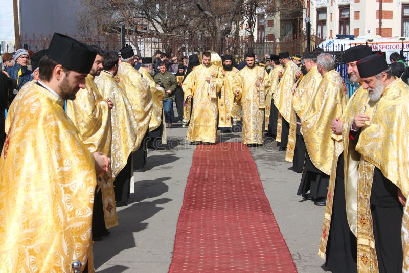 Orthodox cross procession editorial photo. Image of icon - 24392536