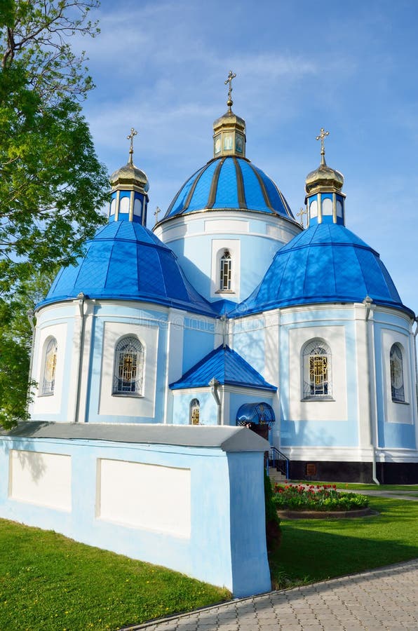 Orthodoxe Kerk in De Oekraïense Stad Novovolynsk Stock Foto - Image of ...