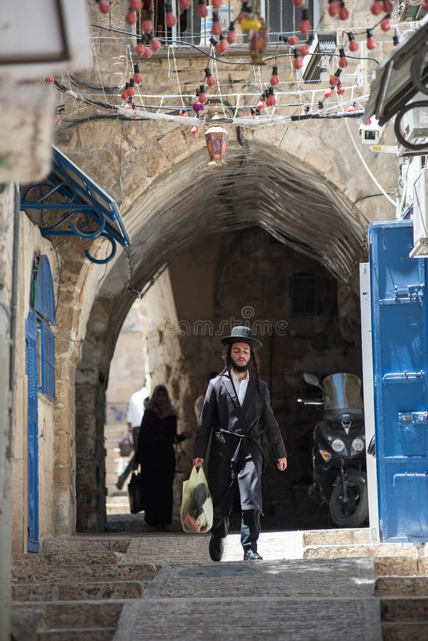 Orthodoxer Jude Haredi Ultra in Mea Shearim Redaktionelles Stockfoto ...