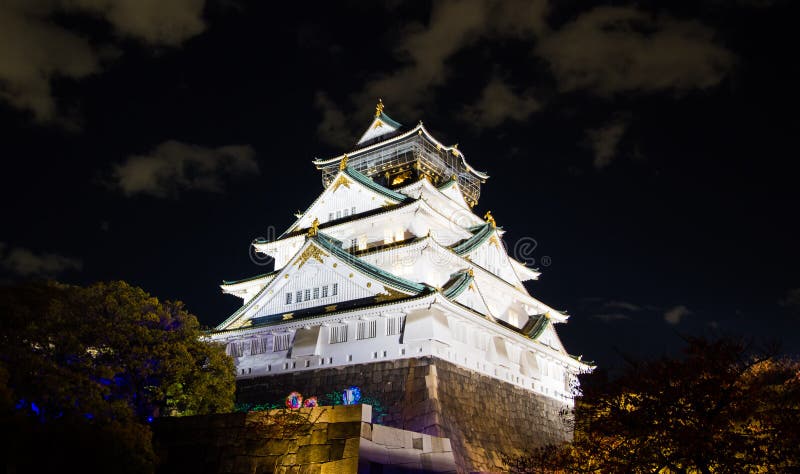 Osaka castle in the night stock image. Image of osaka - 184541535