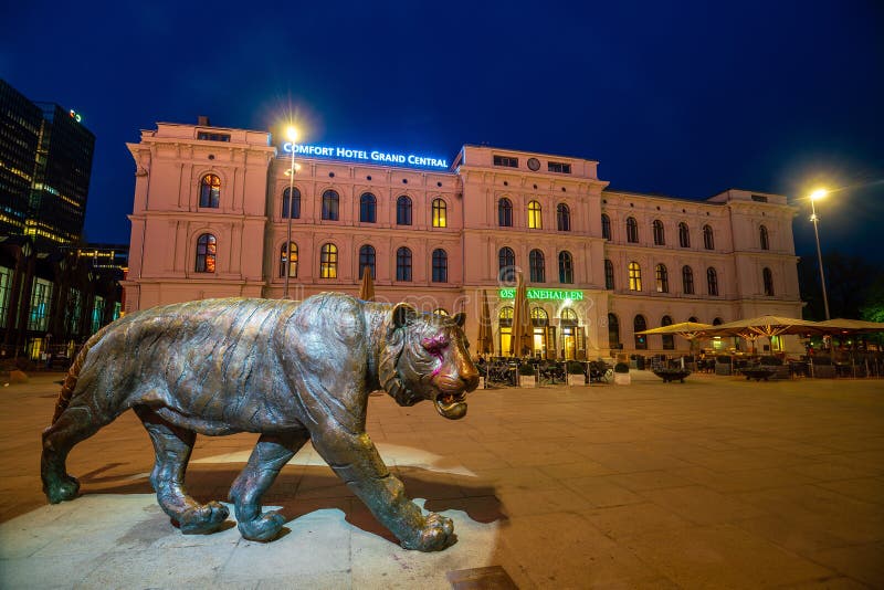 Oslo Central Station in Oslo, Norway Editorial Image - Image of ...