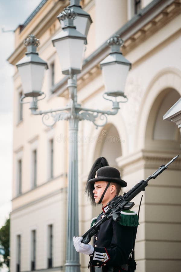Royal Guard Guarding Royal Palace in Oslo, Norway Editorial Photography ...
