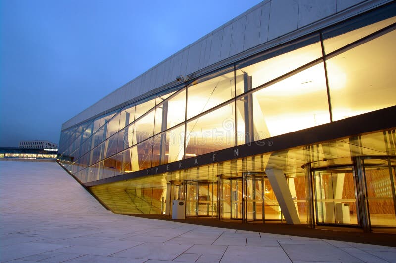 Oslo-Opernhaus redaktionelles foto. Bild von städtisch - 15927681