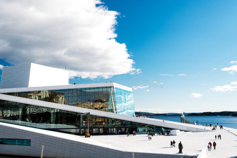 Oslo-Opernhaus redaktionelles stockbild. Bild von skandinavien - 30318179