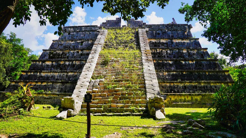 Ossuary Pyramid,Chichen Itza,Yucatan,Mexico Stock Image - Image of ...