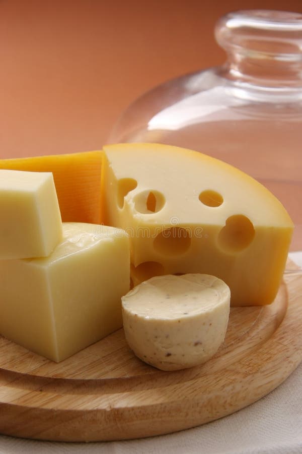 Ost arkivfoto. Bild av mejeri, olikt, ingrediens, stycken - 1400572