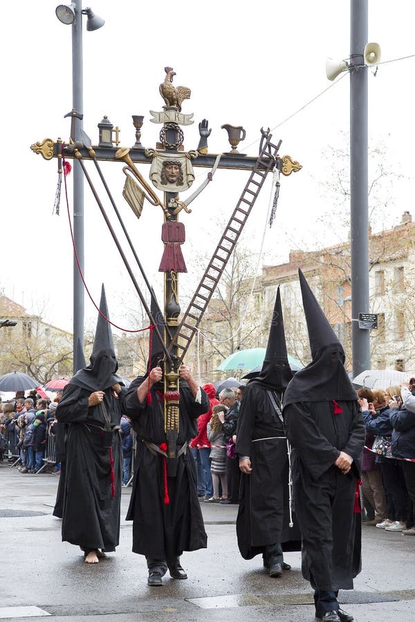 Ostern-Prozession in Perpignan Redaktionelles Bild - Bild von parade ...