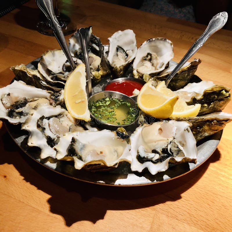Ostron arkivfoto. Bild av ostron, natt, matställe, datum - 130883696
