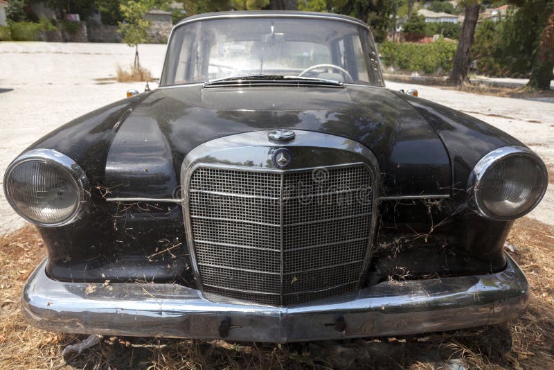 Oud Benz van Mercedes redactionele fotografie. Image of aandrijving ...