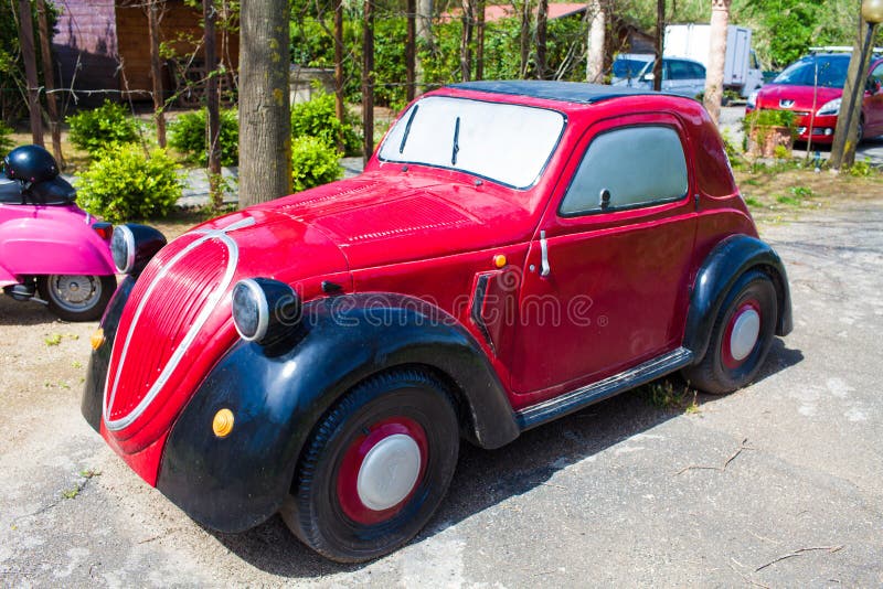 Oud Fiat 500 Model redactionele foto. Image of italiaans - 40713871