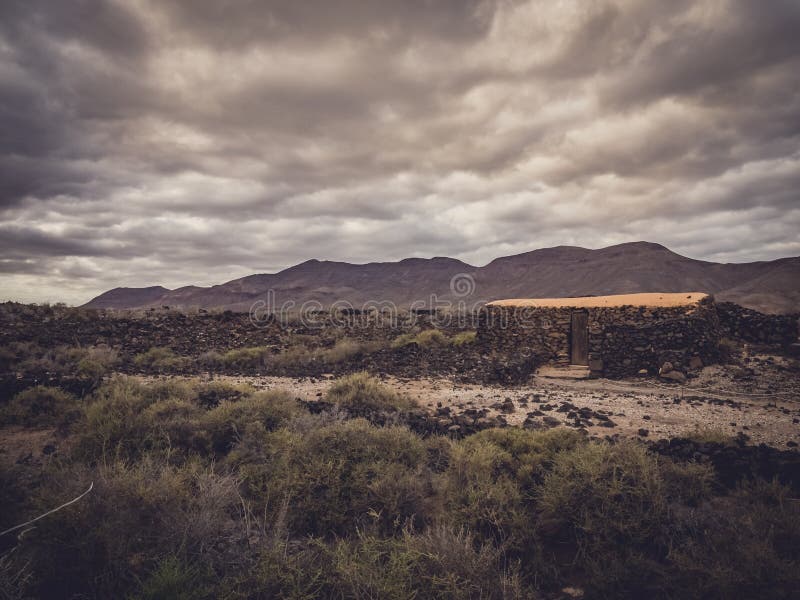 Oude inheemse woningen stock afbeelding. Image of naturals - 72274591
