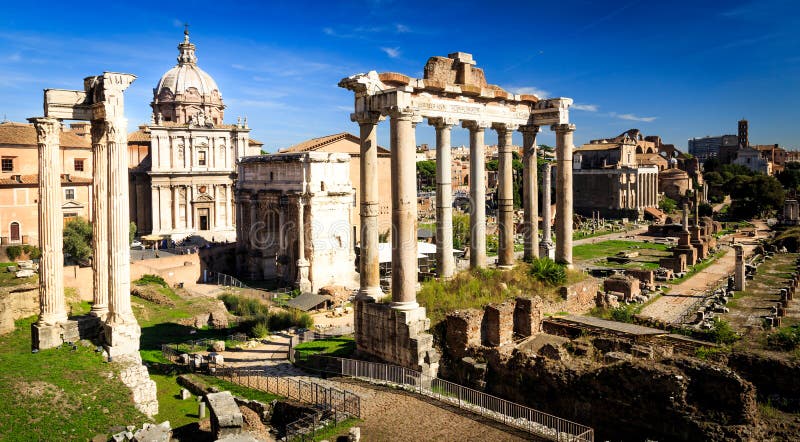 Oud Romeins Architectonisch Detail Stock Foto - Image of blokkenwagen ...
