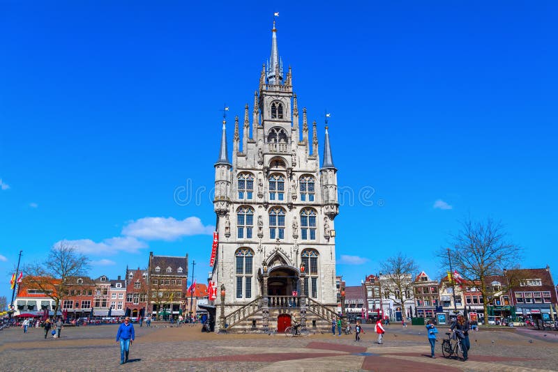 Oud Stadhuis Van Gouda, Nederland Redactionele Stock Foto - Image of ...