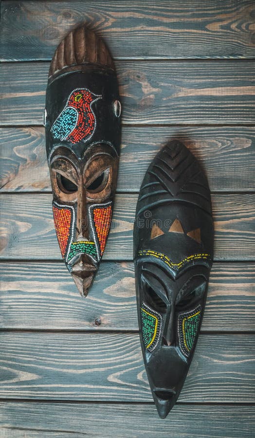 Oude Afrikaanse Rituele Maskers Stock Foto - Image of achtergrond ...